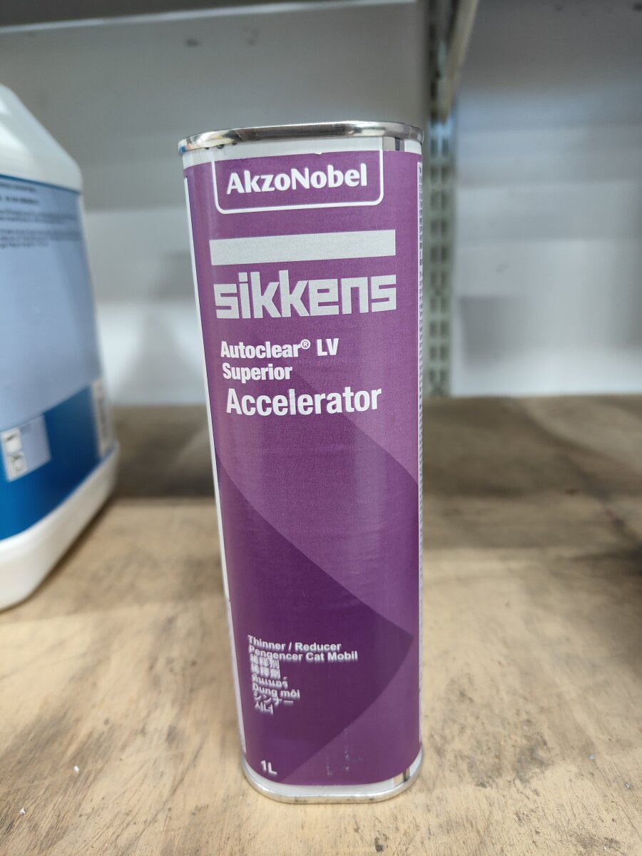 VR SIKKENS AUTOCLEAR LV SUPERIOR ACCELERATOR 1L - Wynn Fraser